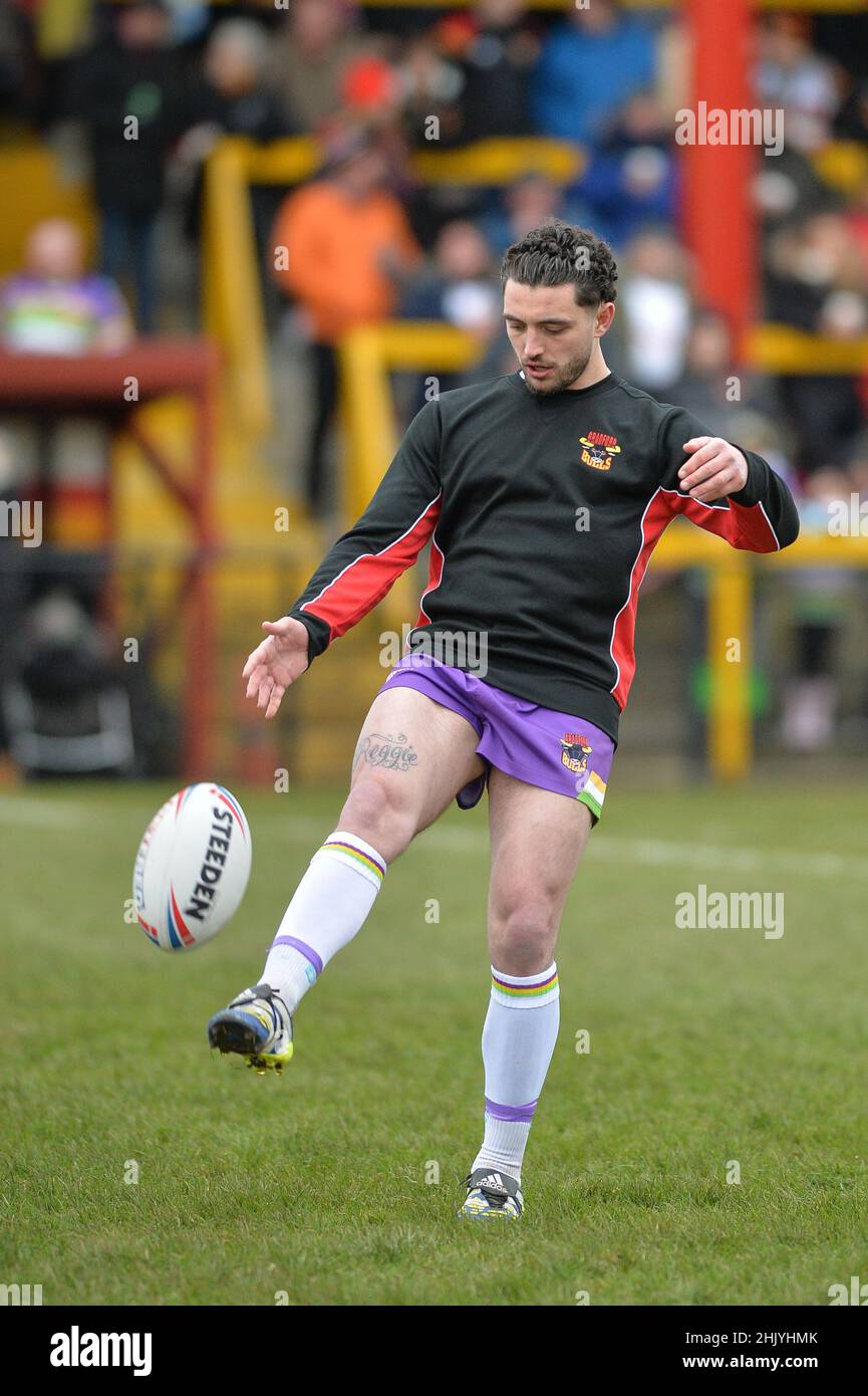 Dewsbury, England - 30 January 2022 - Dec Patton of Bradford Bulls warm ...