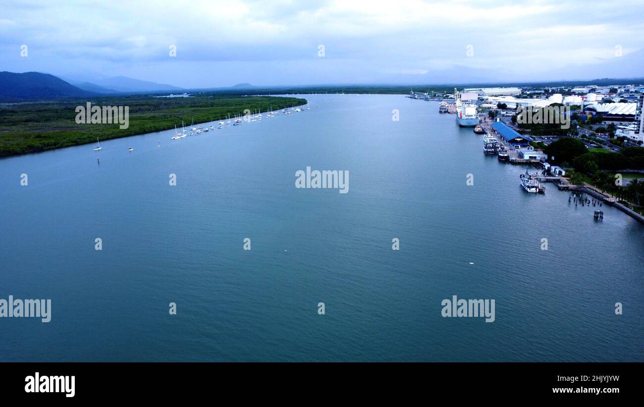Ocean meets river hi-res stock photography and images - Alamy