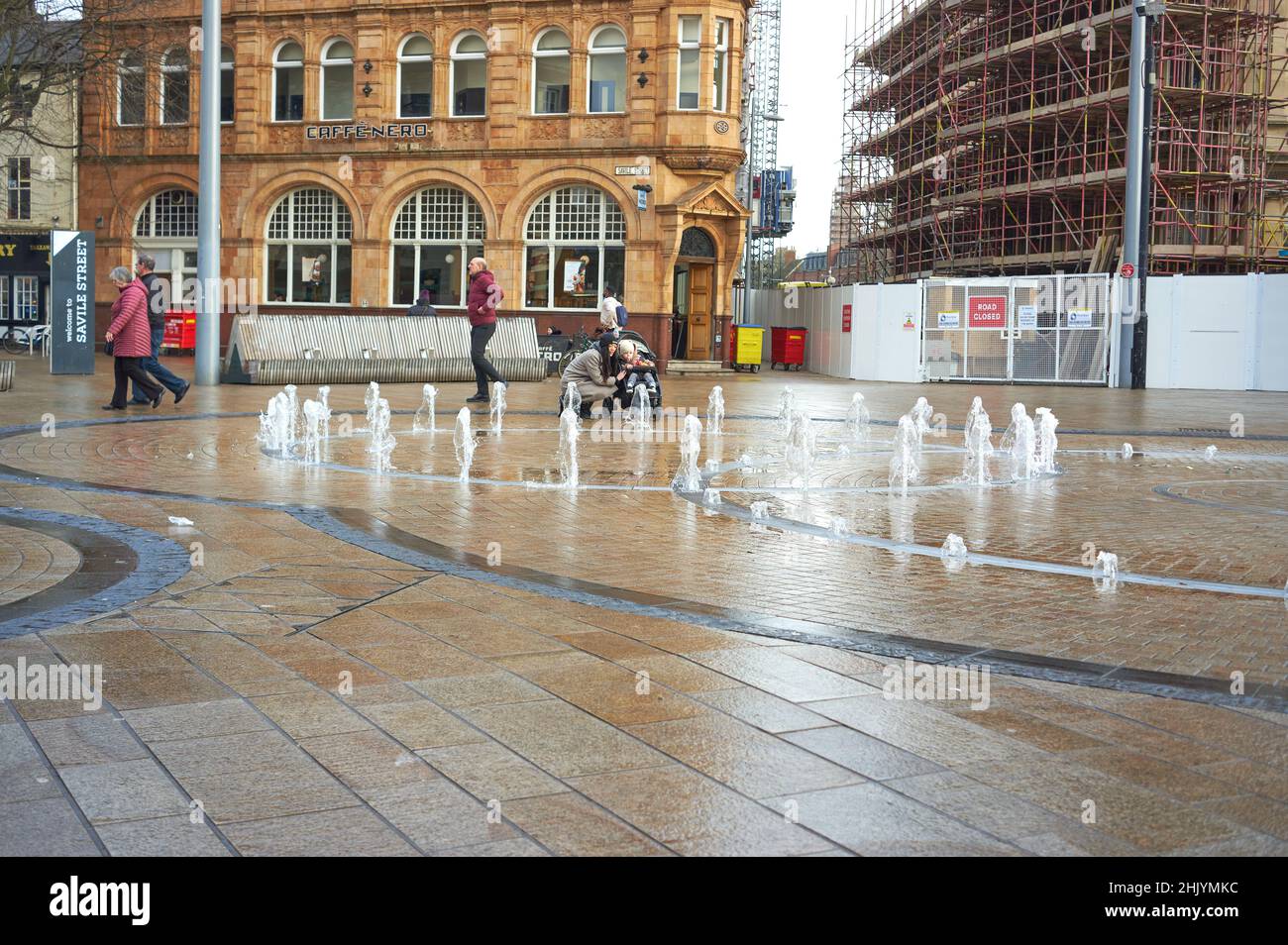 Water feature in a city center Stock Photo - Alamy
