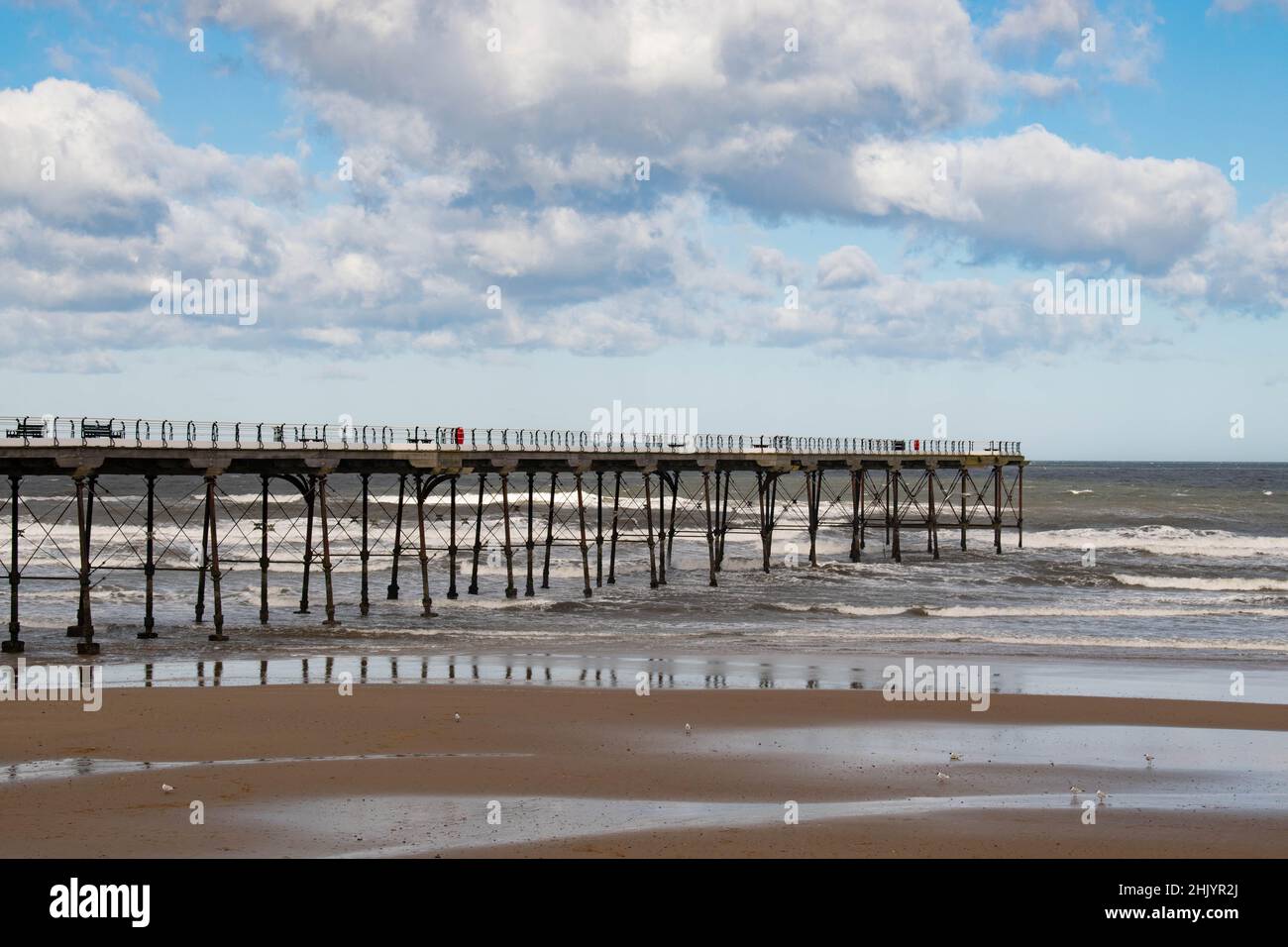 English pier hi-res stock photography and images - Alamy
