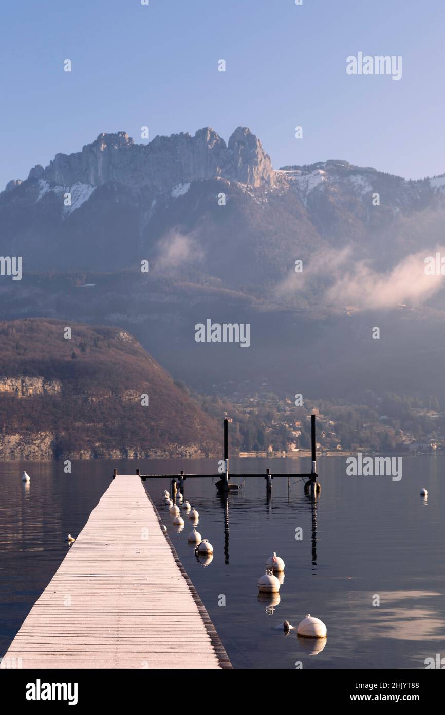Frozen morning on Annecy lake, France Stock Photo - Alamy