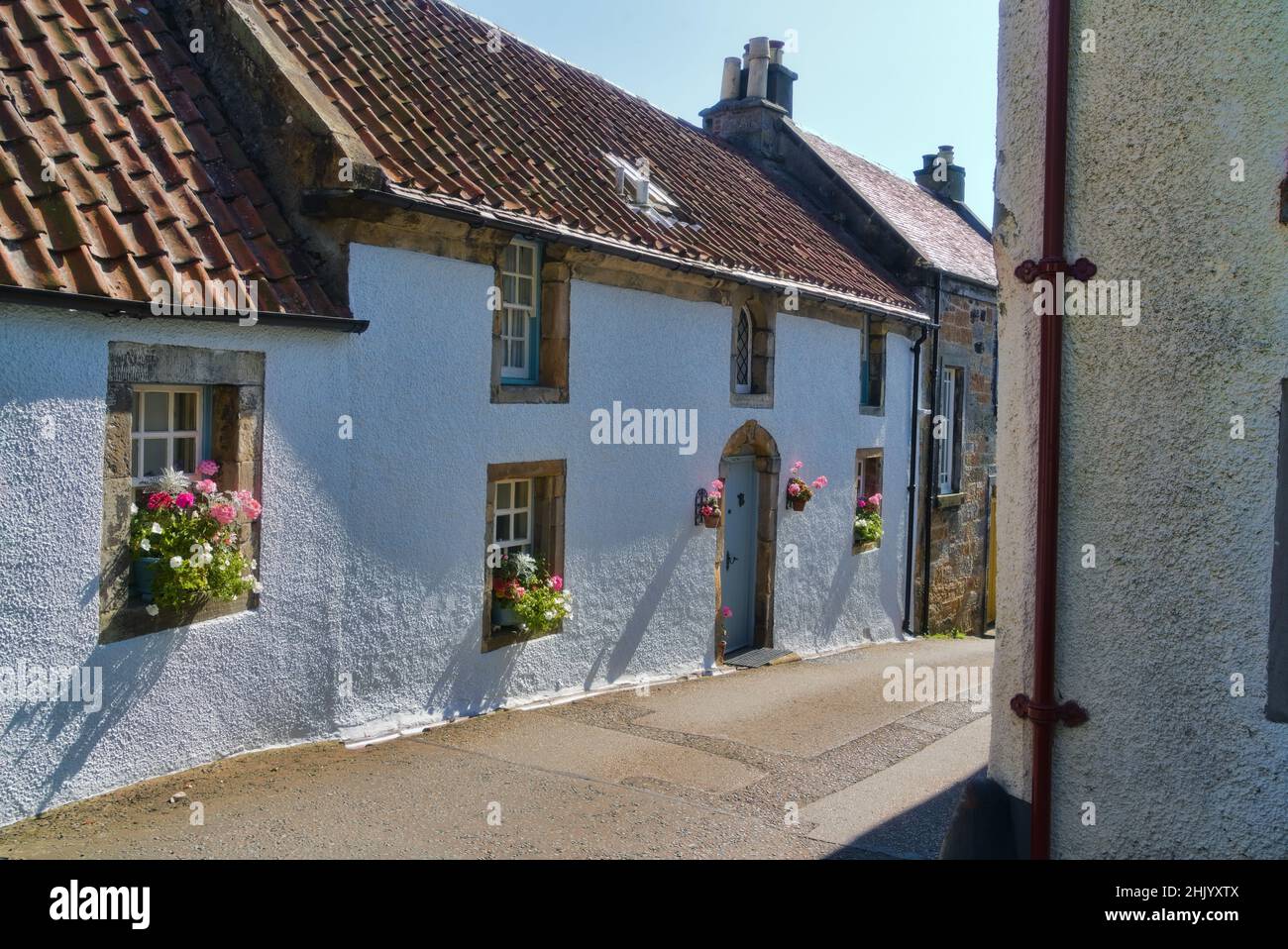 Culross village on Fife Coastal Path. Showing some of the ancient ...