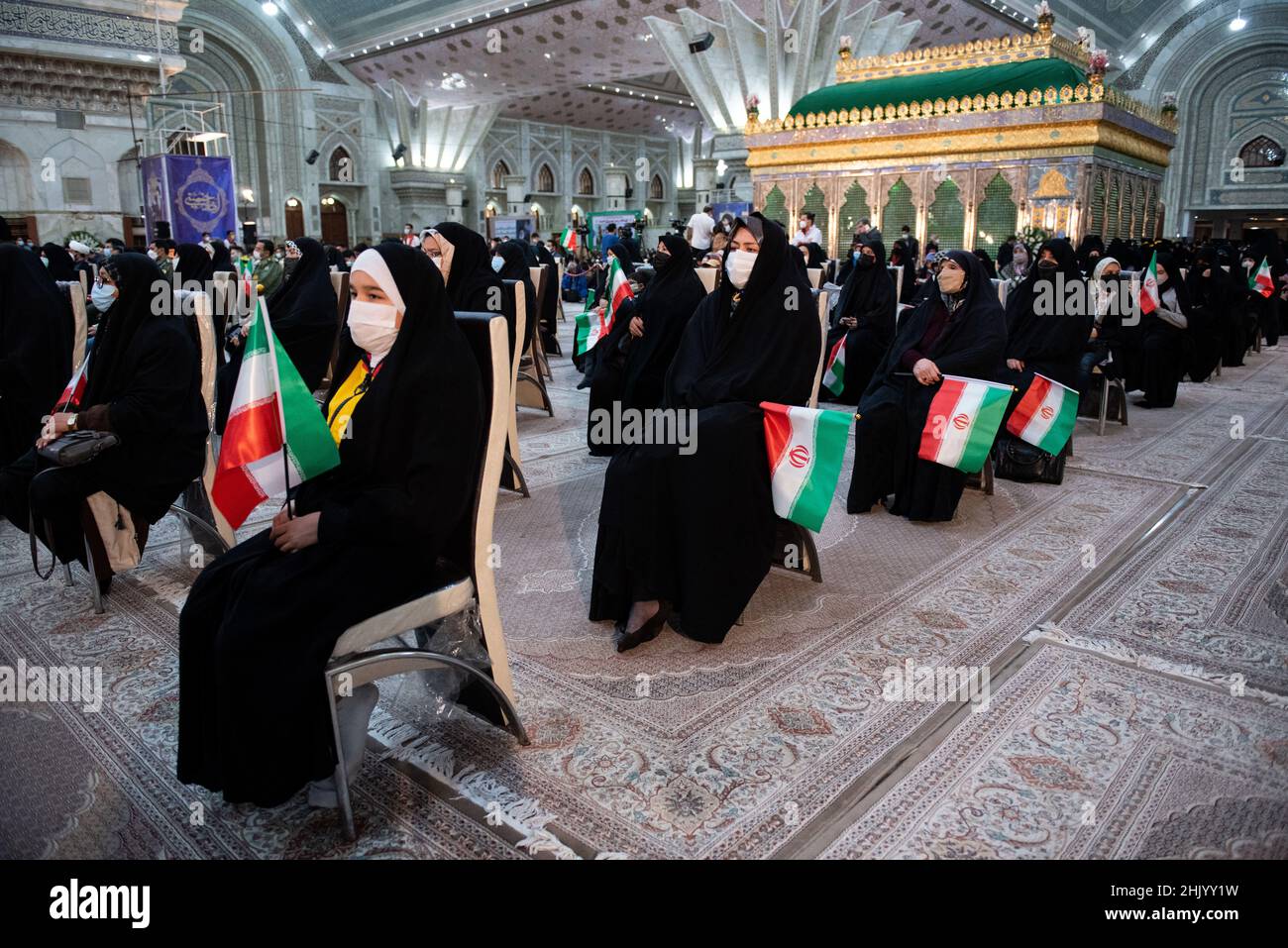 Ayatollah khomeini mask hi-res stock photography and images - Alamy