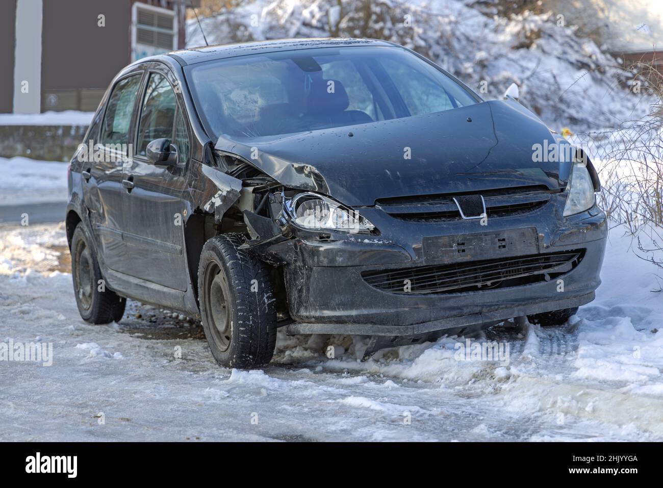 Snow at Road Car Crash Winter Driving Problems Stock Photo - Alamy