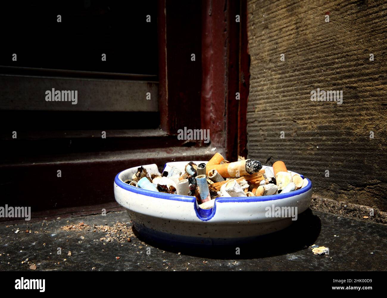 Fag ends hi-res stock photography and images - Alamy