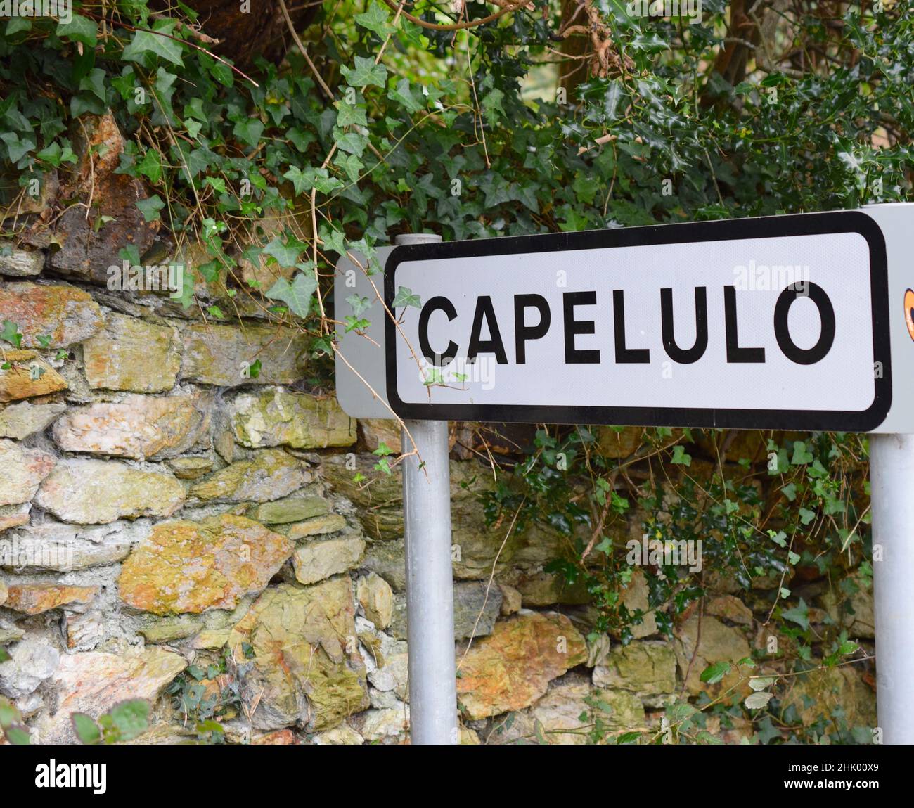 Welsh village sign hi-res stock photography and images - Alamy