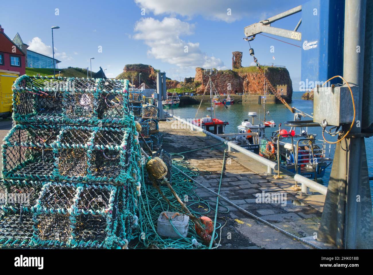 Dunbar castle ruins hi-res stock photography and images - Alamy