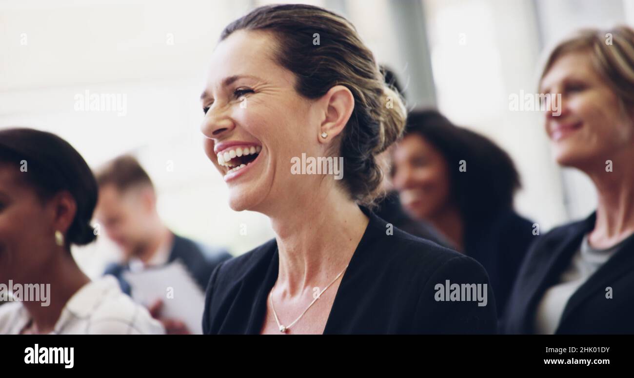 Audience to be entertained hi-res stock photography and images - Alamy