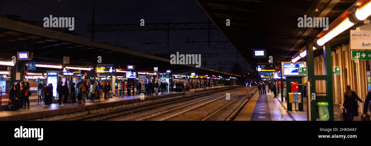 Bari central station hi-res stock photography and images - Alamy