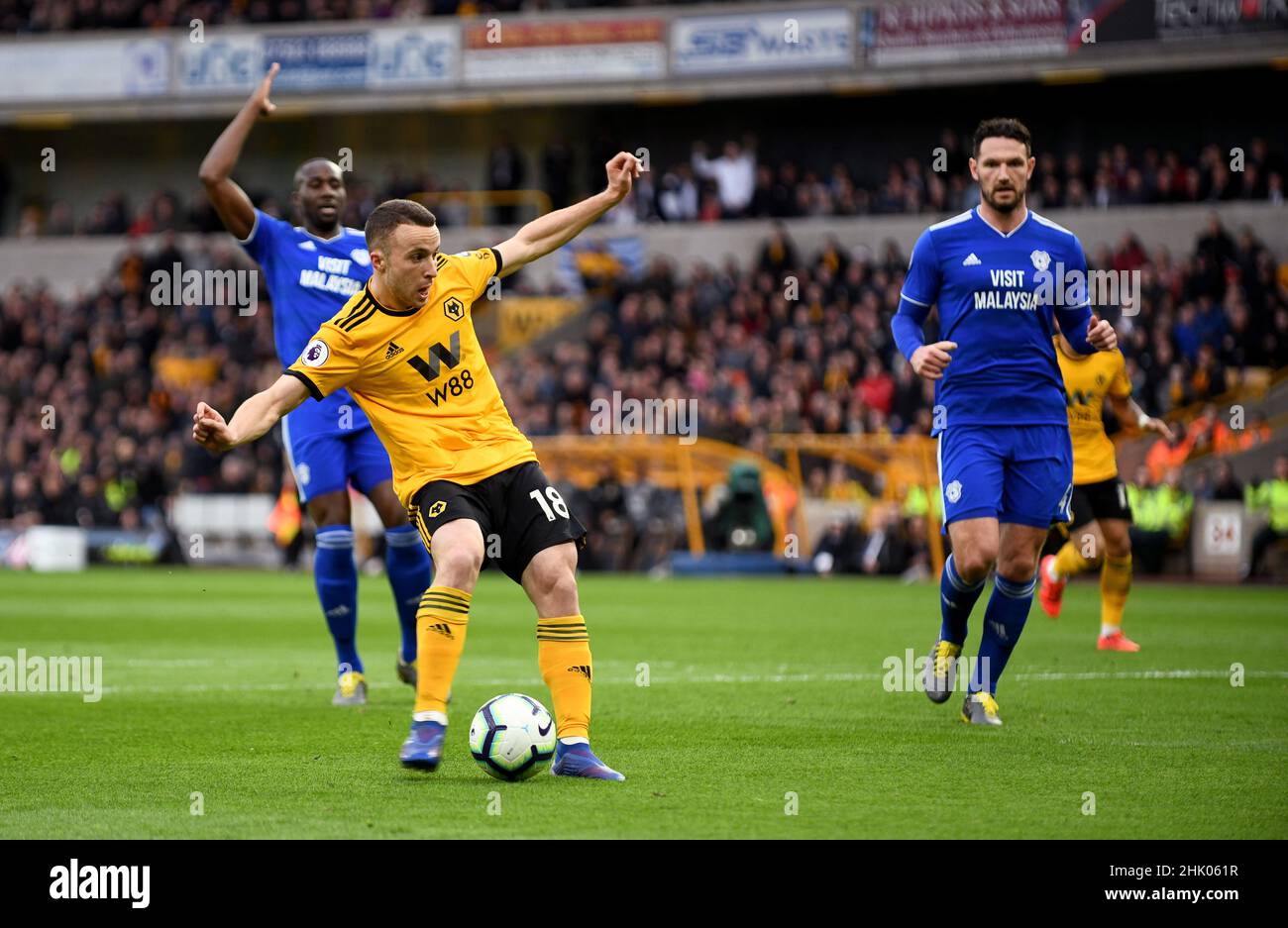 Scores football action goal hi-res stock photography and images - Alamy