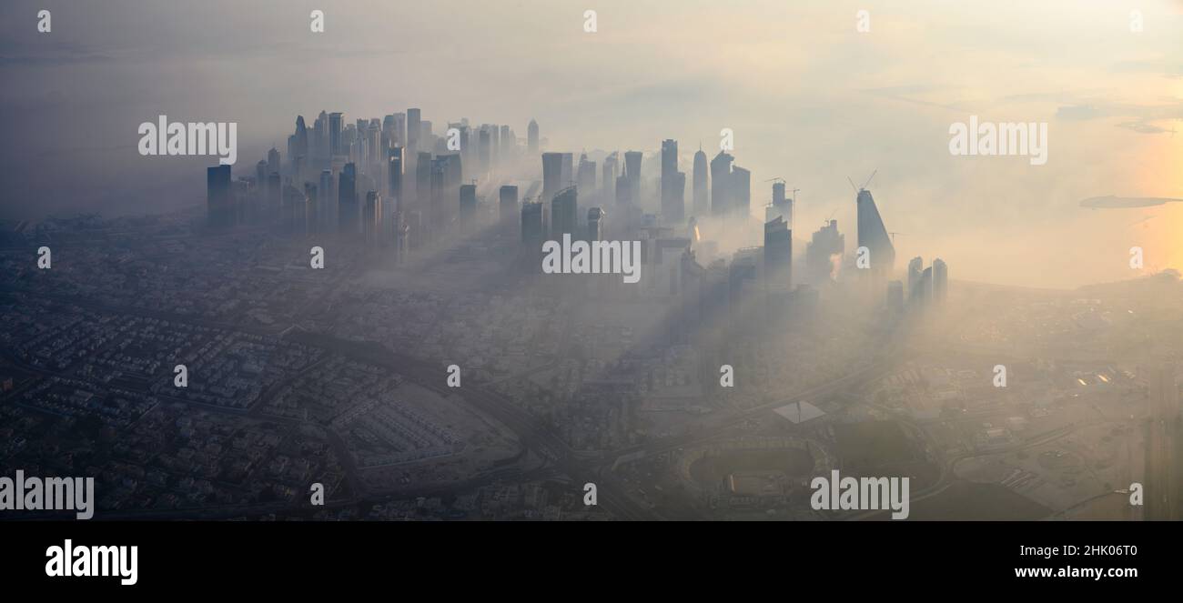 Fog doha hi-res stock photography and images - Alamy
