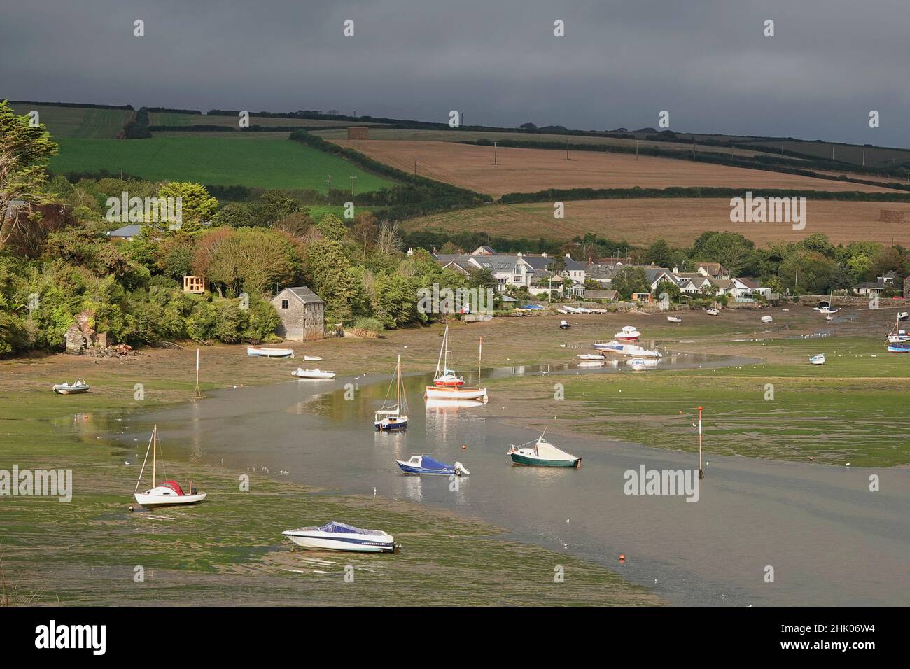 The village of Frogmore near Kingsbridge in Devon, England, UK Stock ...