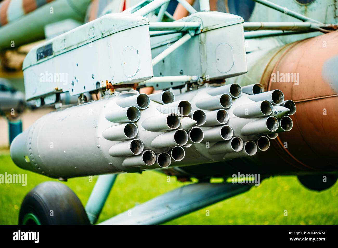 Weapons pylon hi-res stock photography and images - Alamy