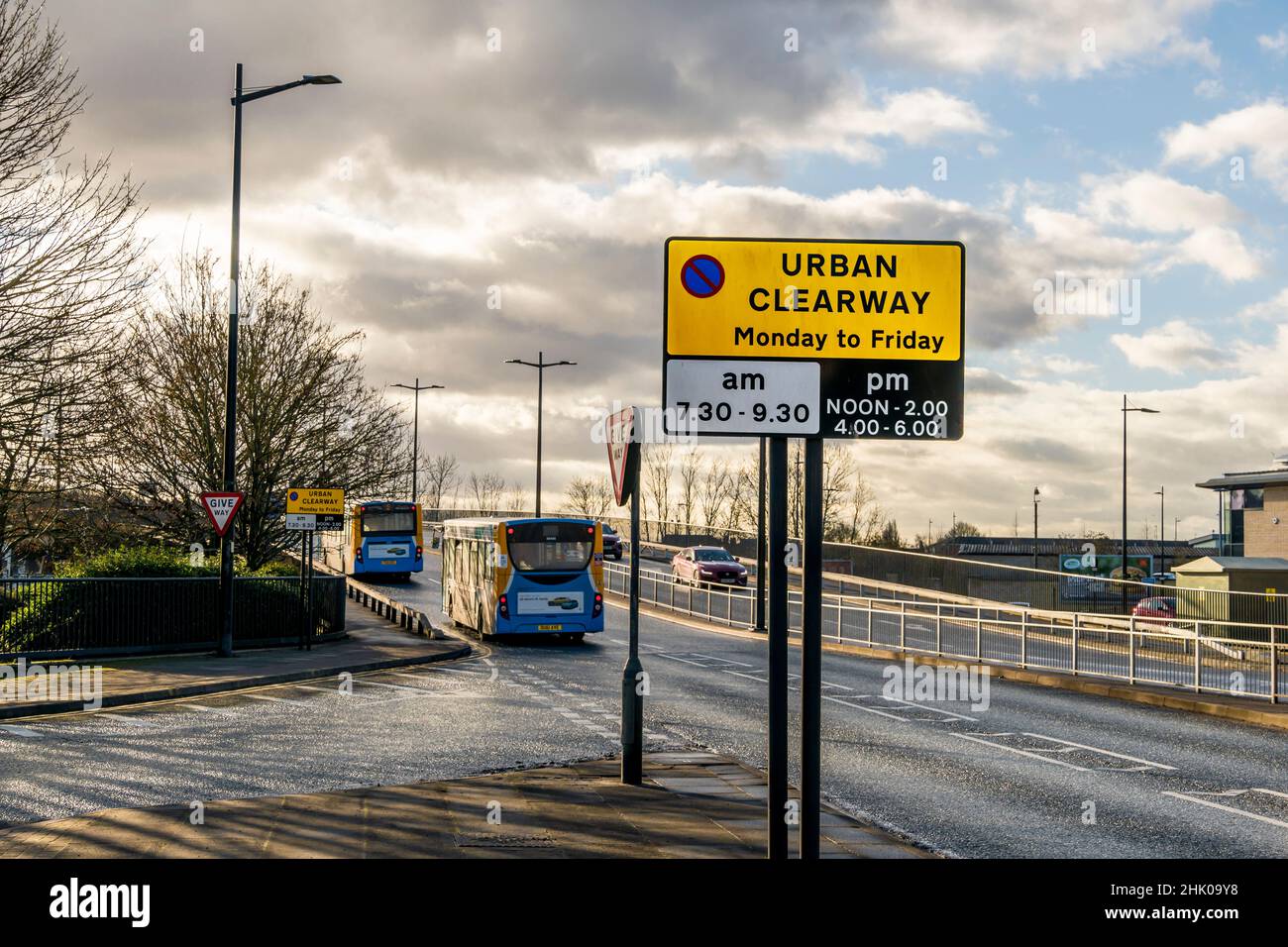 Dual carriageway sign hi-res stock photography and images - Alamy