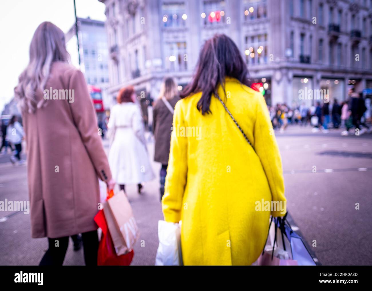 London shopping street scene at Oxford Circus Stock Photo - Alamy