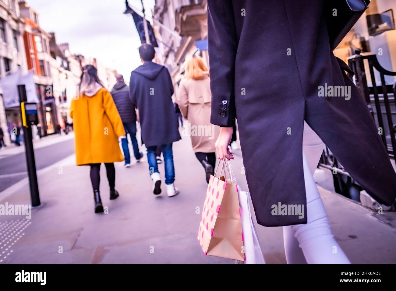 London shopping street scene at Oxford Circus Stock Photo - Alamy