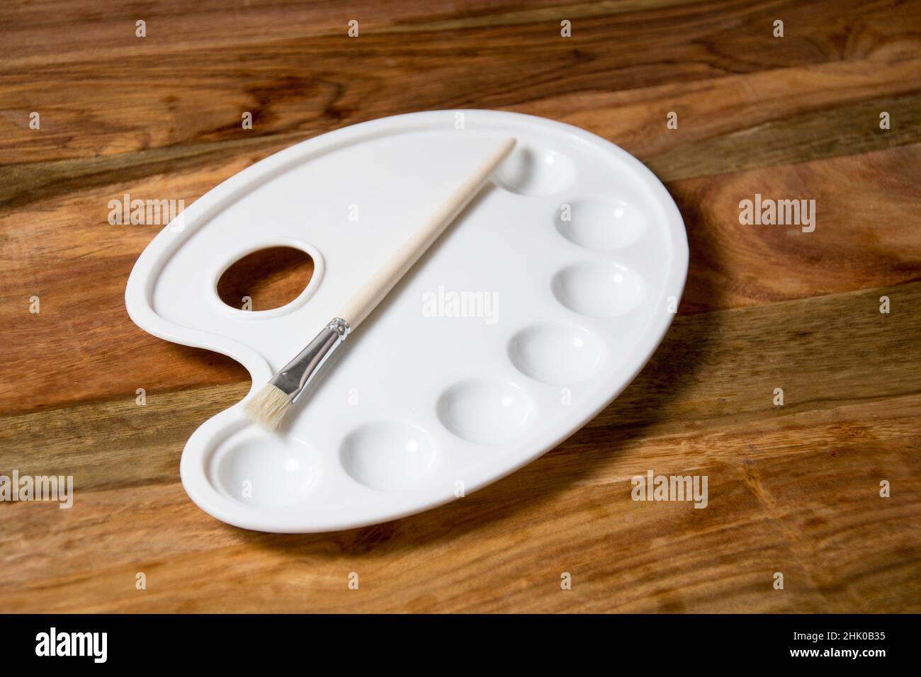 Simple palette hi-res stock photography and images - Alamy