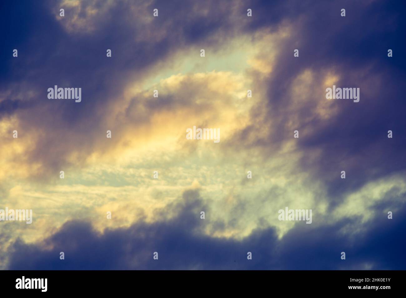 Cloud cover in black and white hi-res stock photography and images - Alamy