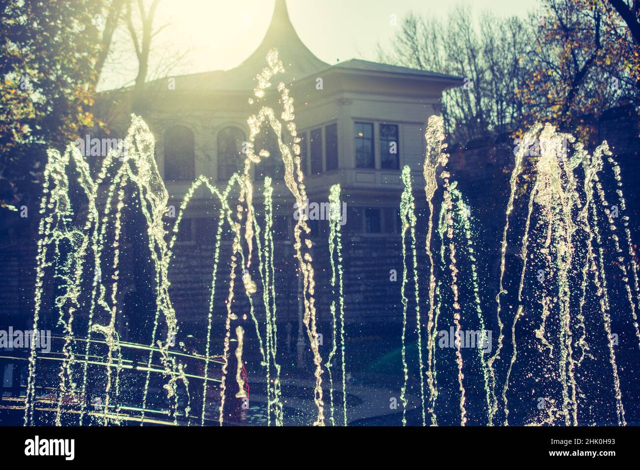 Sparkling fountains hi-res stock photography and images - Alamy