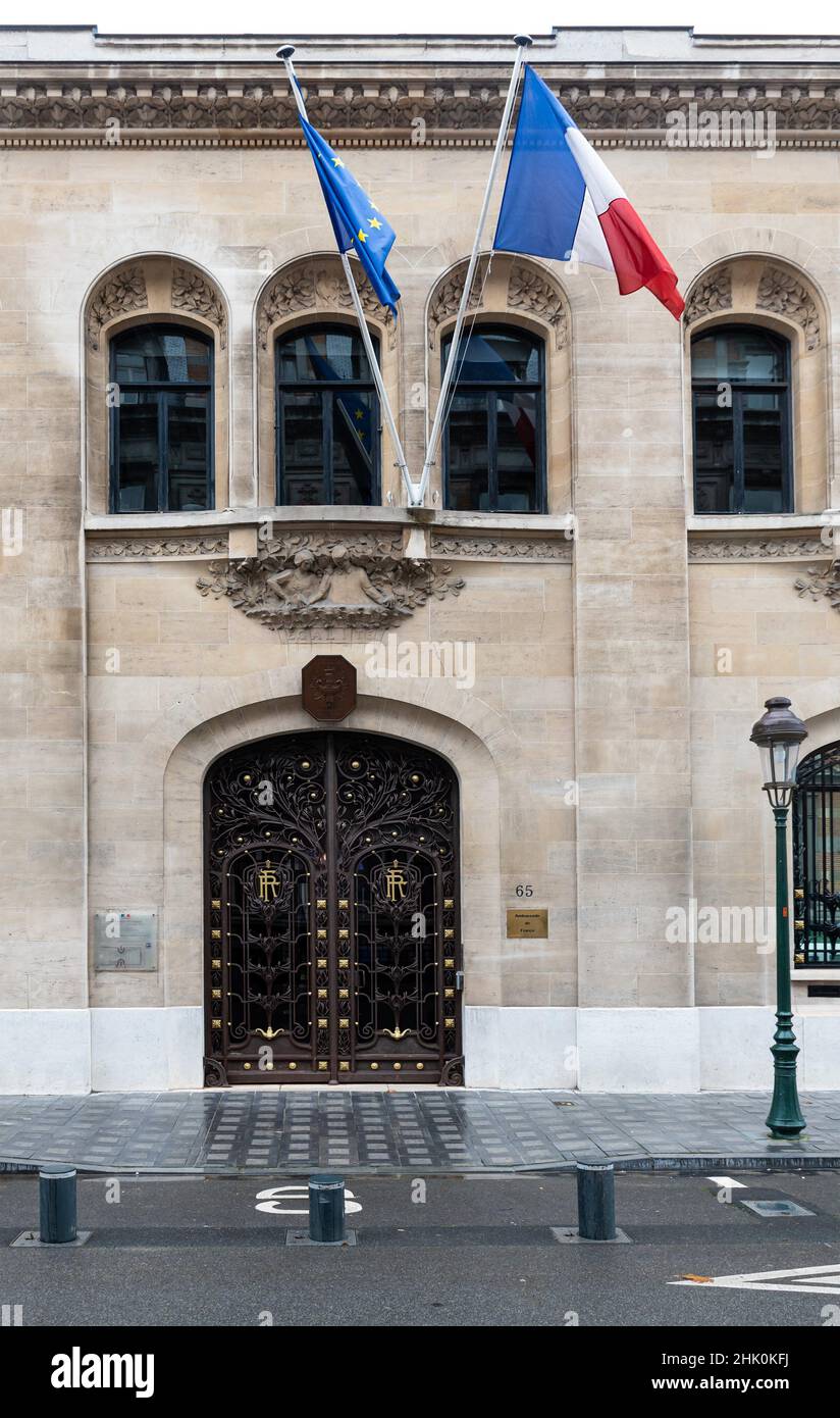 French administration building hi-res stock photography and images - Alamy