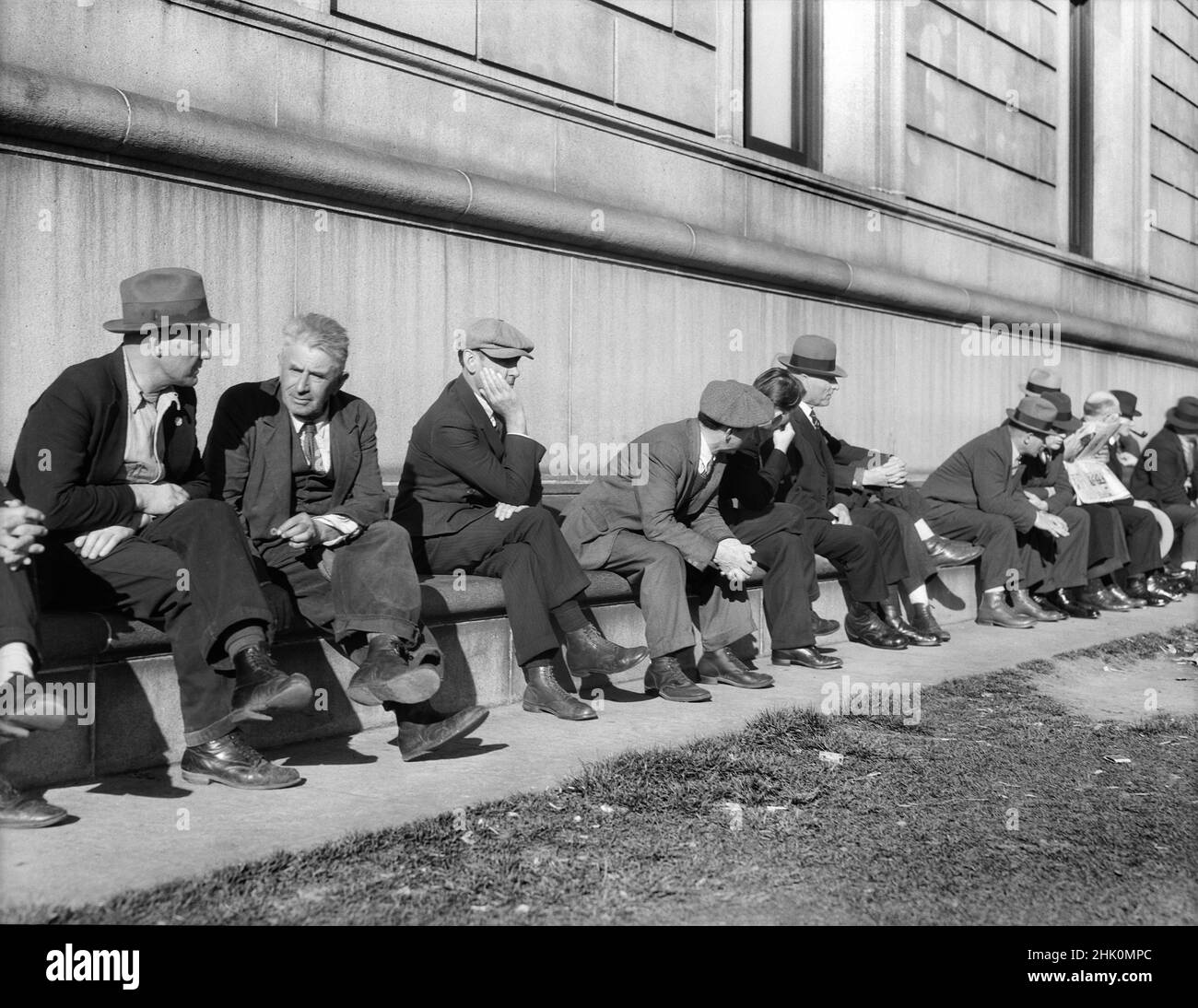 Unemployment office 1930 hi-res stock photography and images - Alamy