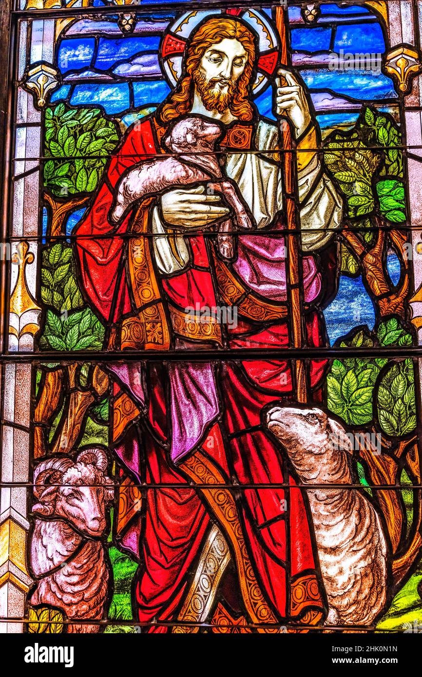 Christ lamb stained glass hi-res stock photography and images - Alamy