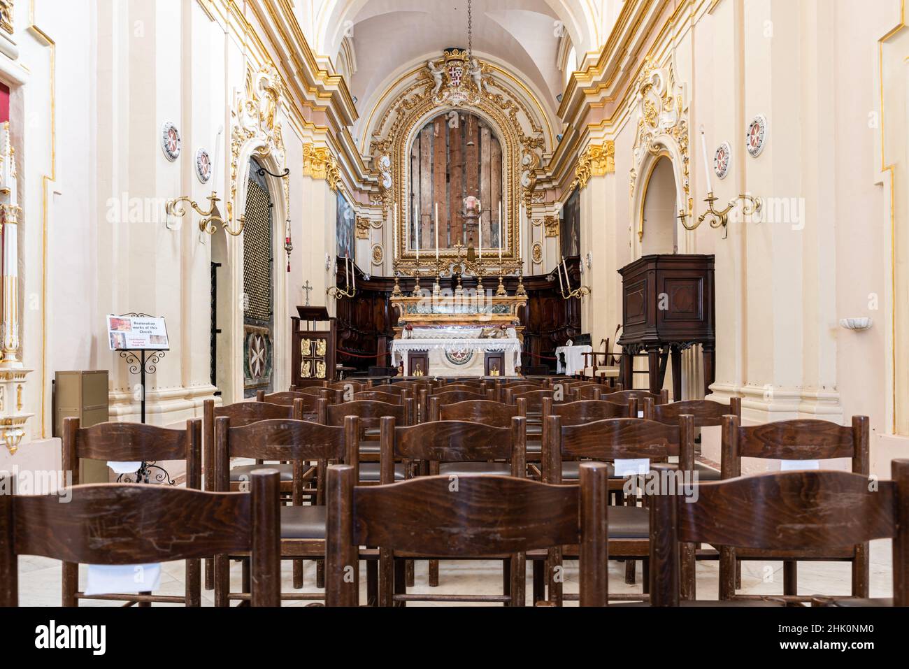 Religious interior design hi-res stock photography and images - Alamy