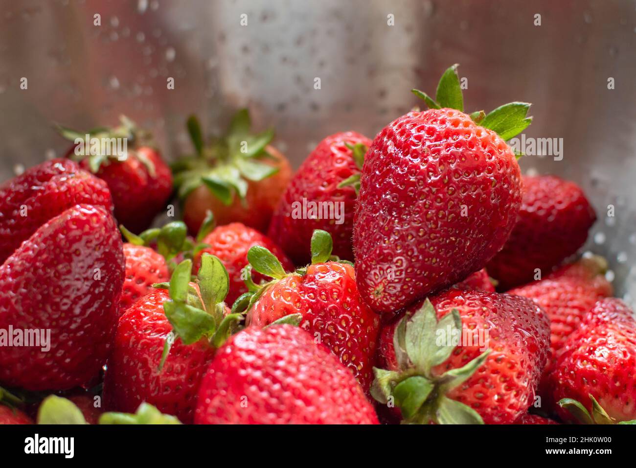 Strawberries wash hi-res stock photography and images - Alamy