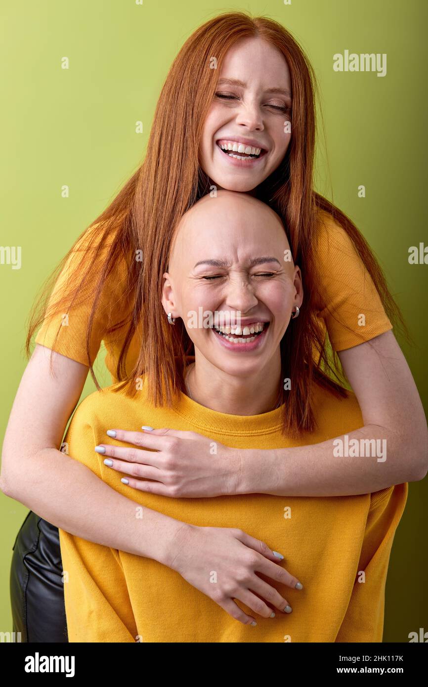 Bald models hi-res stock photography and images - Alamy