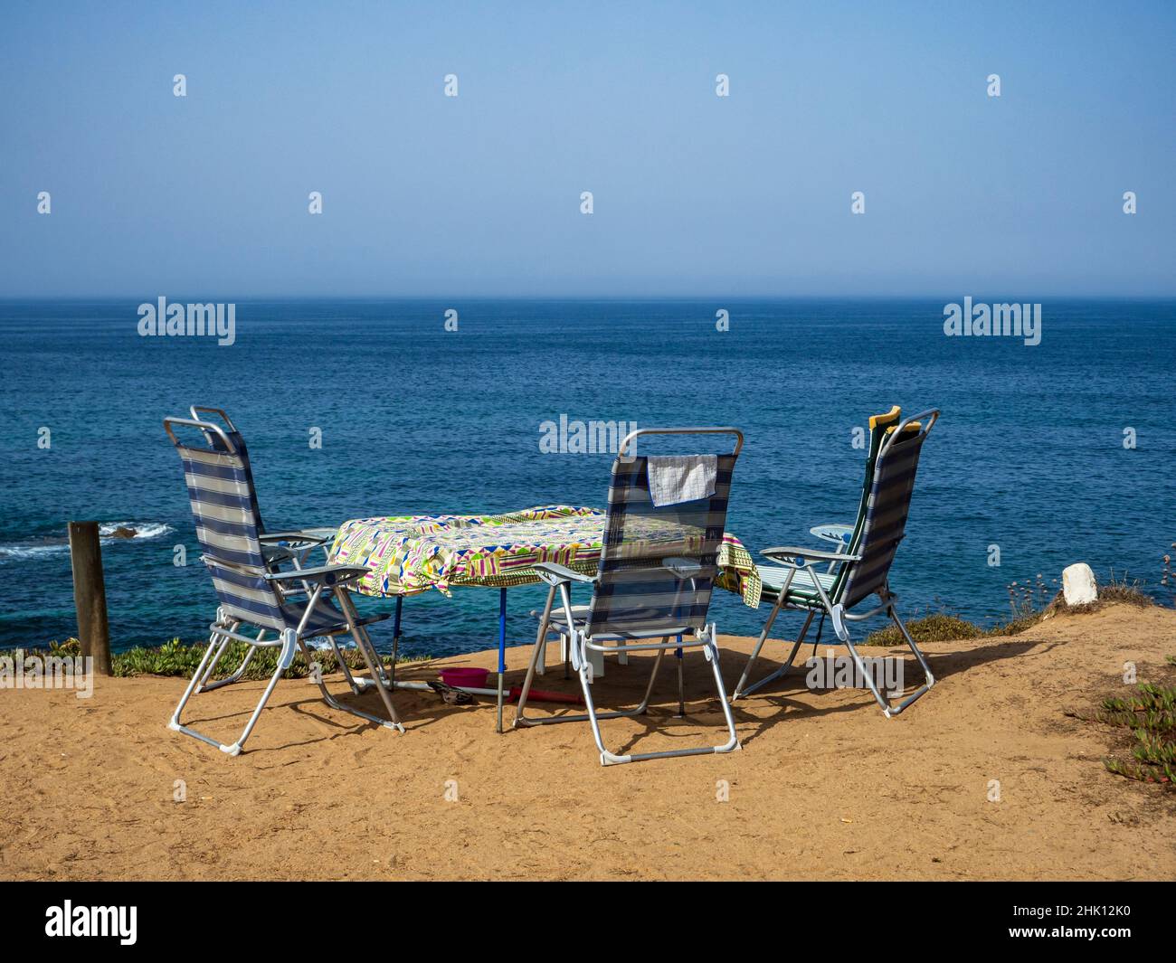 Tables and chairs on beach hi-res stock photography and images - Alamy