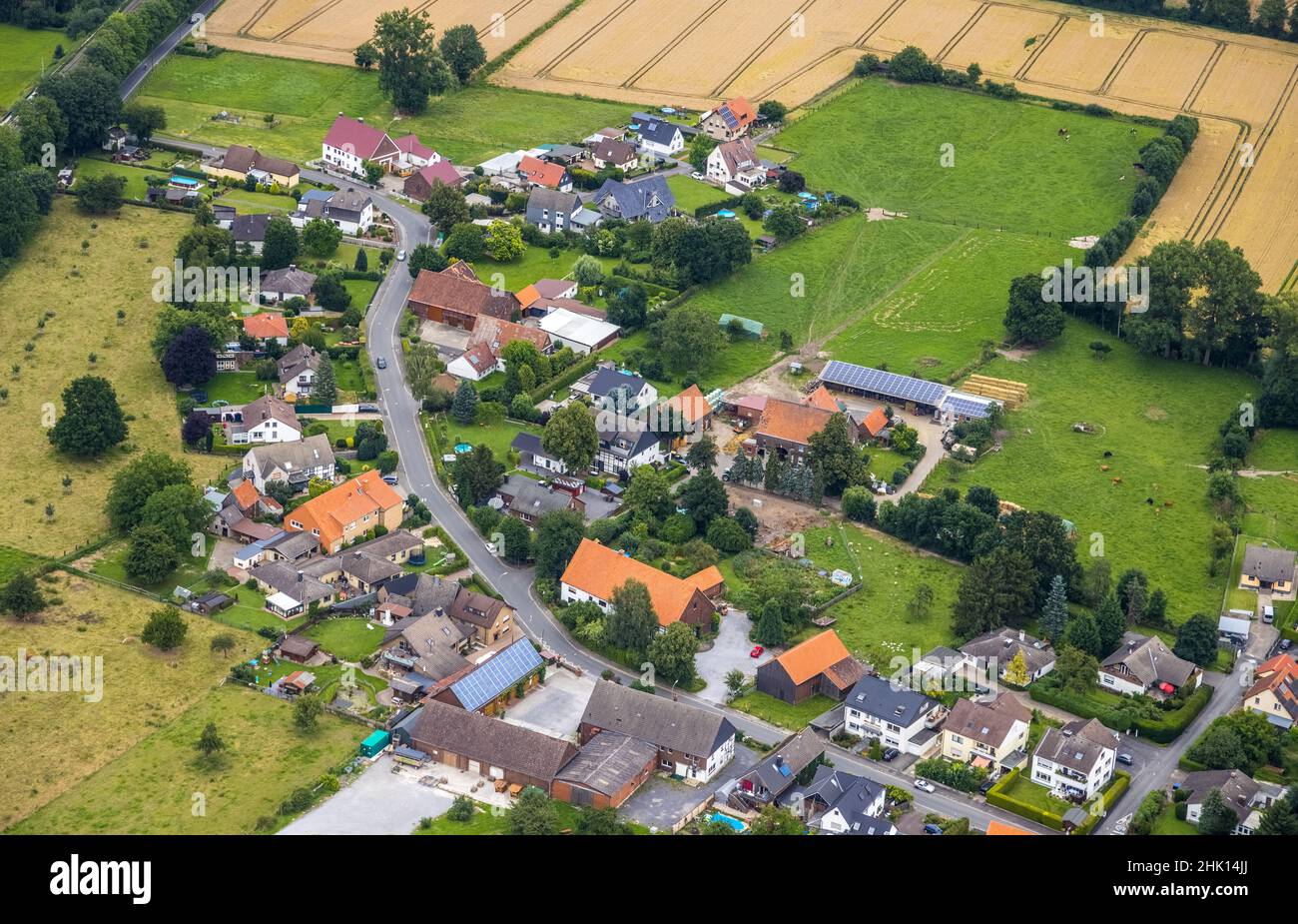 Wiesen und felder mit ortsansicht stockum hi-res stock photography and ...