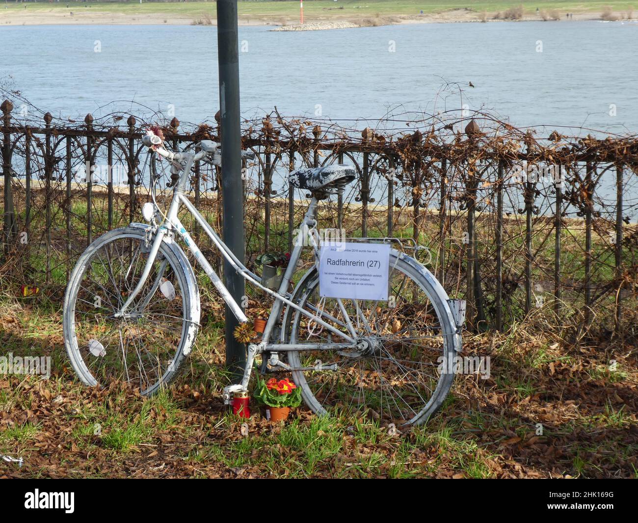 Cologne, Germany. 23rd Jan, 2022. A white ghost bike - White painted ...
