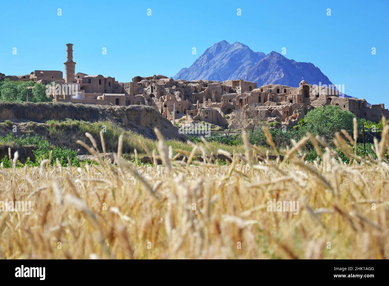 Kharanagh Ardakan Castle, ancient village near the desert city of Yazd ...