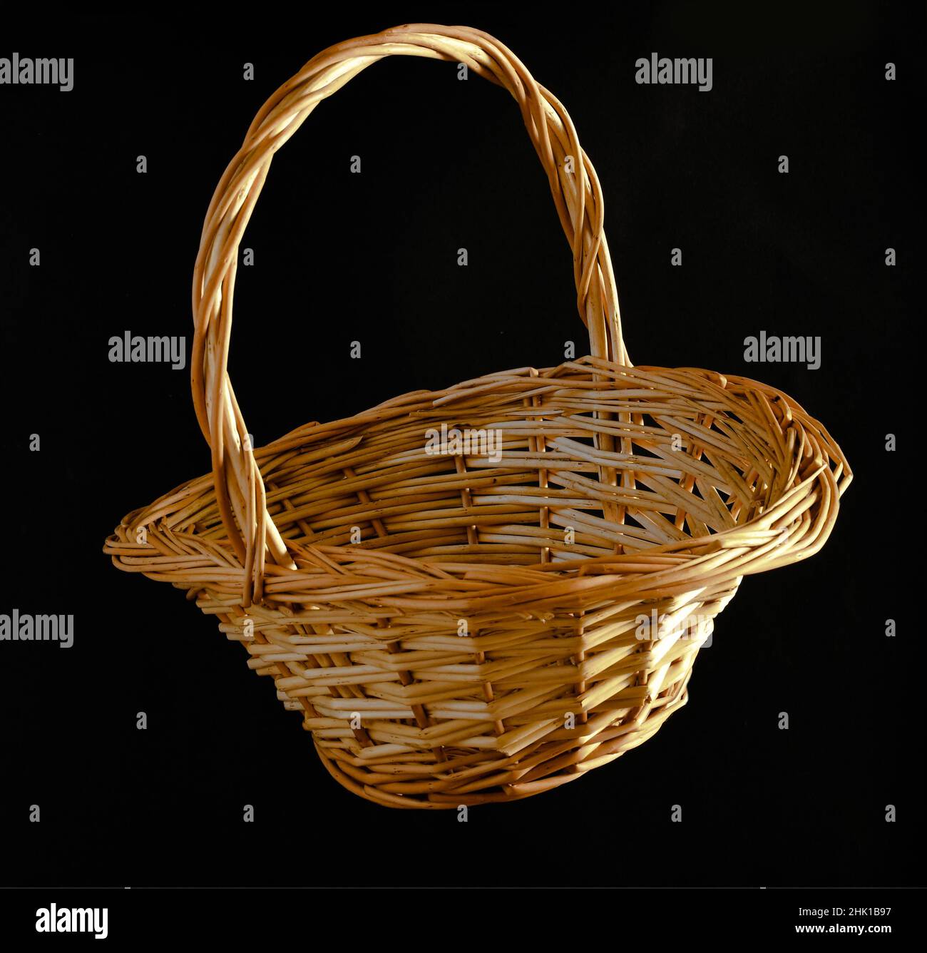 Favor basket hi-res stock photography and images - Alamy