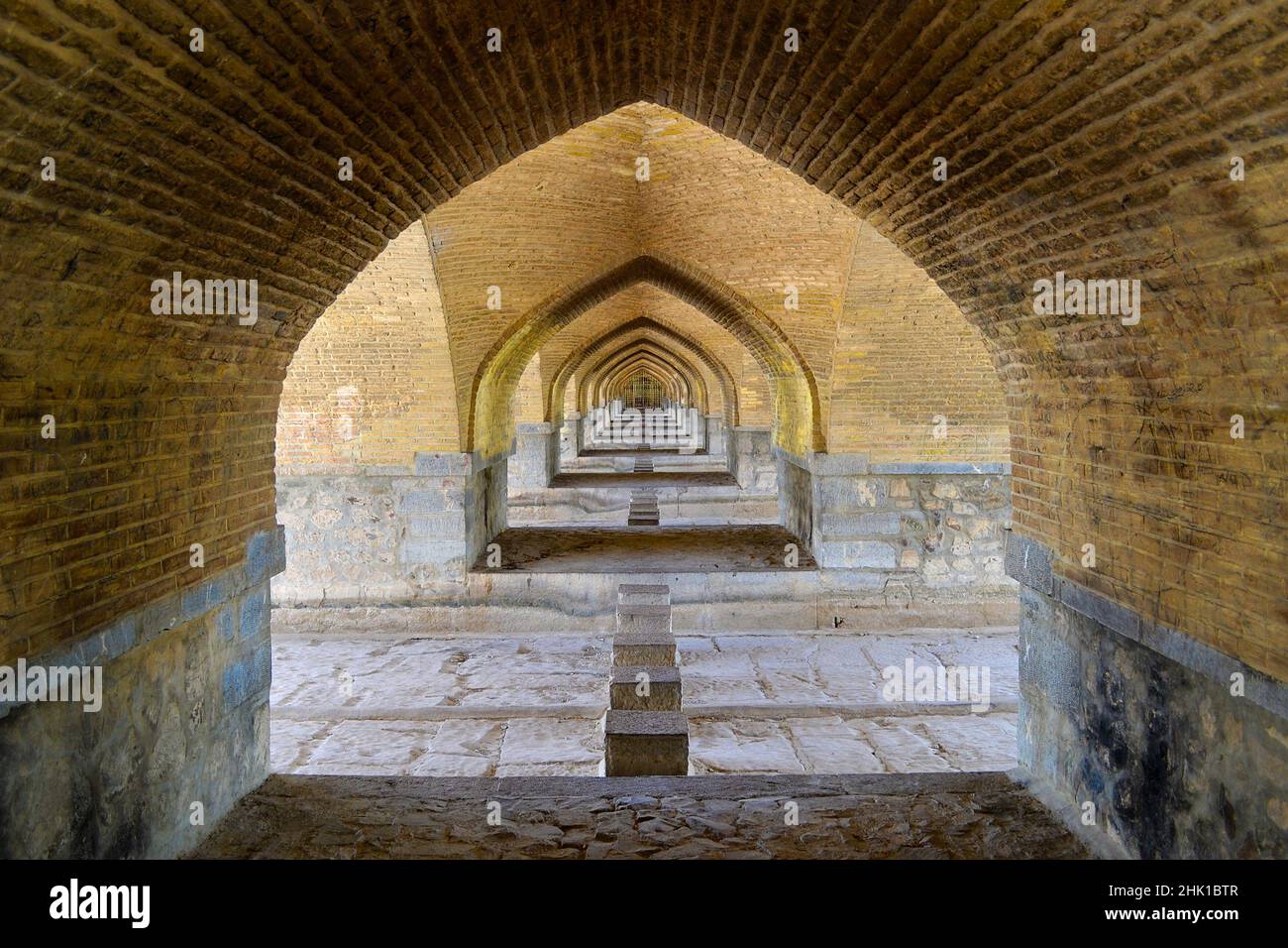 View of the arches of the SioSe Pol bridge over the Zayandeh River in ...
