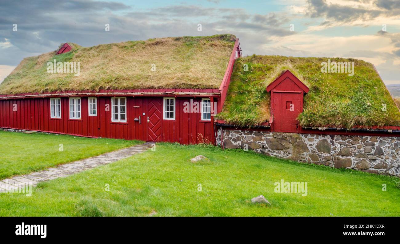 Typica red turf-top houses in Thorshavn (Steps In Vagsbotn Torshavn ...