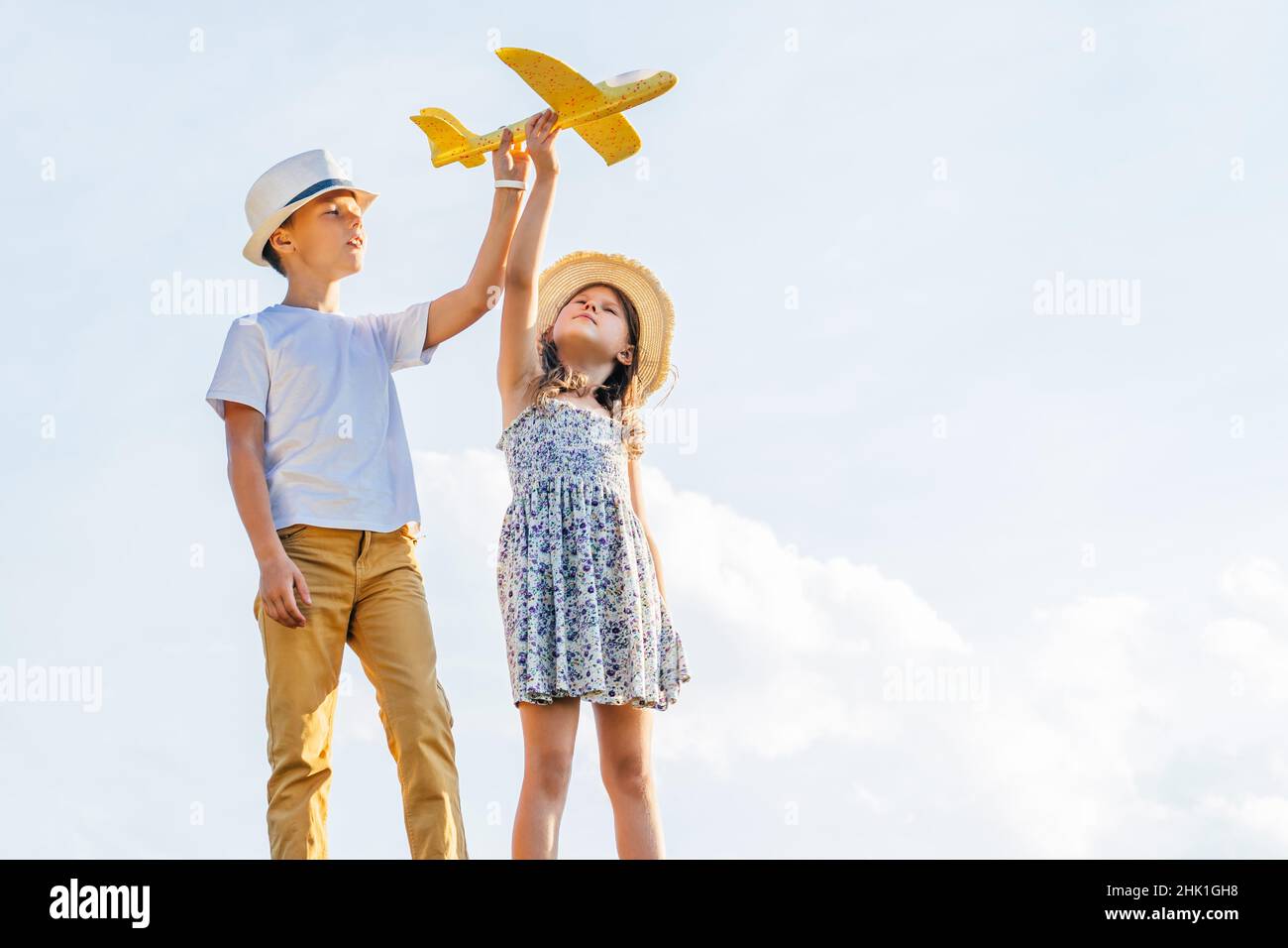 Kids wearing hats hi-res stock photography and images - Alamy