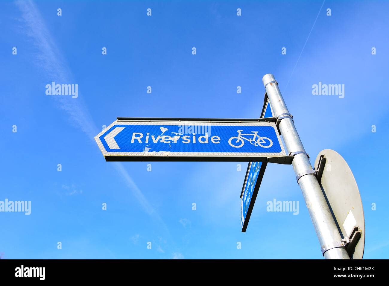 Riverside retail park sign England UK Stock Photo - Alamy