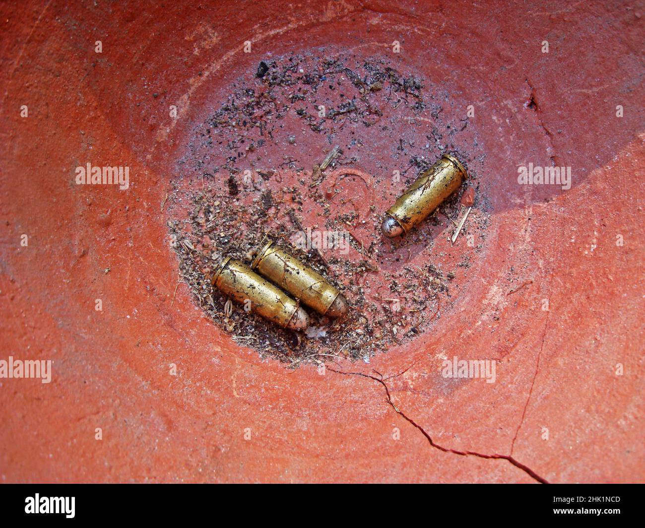 Scattered bullets hi-res stock photography and images - Alamy