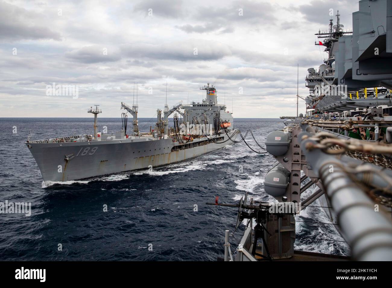 ATLANTIC OCEAN – Fleet replenishment oiler USNS John Lenthall (T-AO 189 ...
