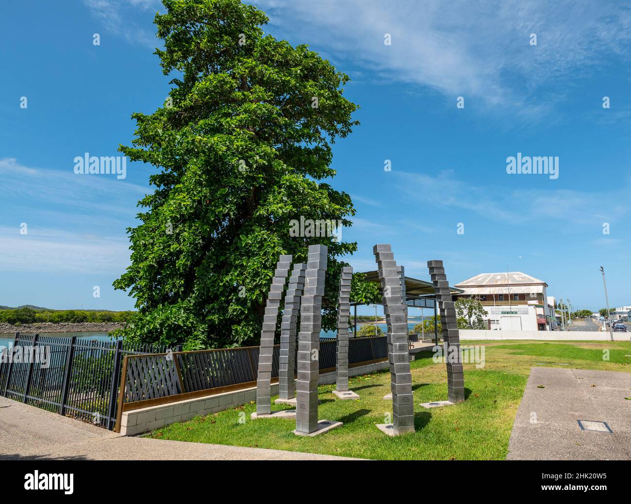 The Leichhardt Tree was used as an anchor for ships by thousands of ...