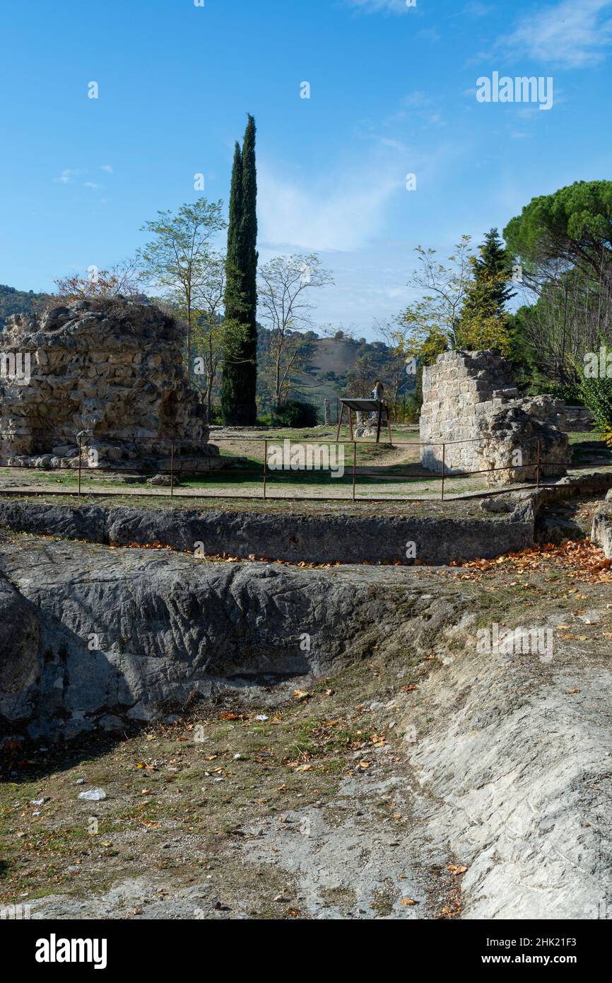Ancient hot thermal springs and pool in nature park Dei Mulini, Bagno ...