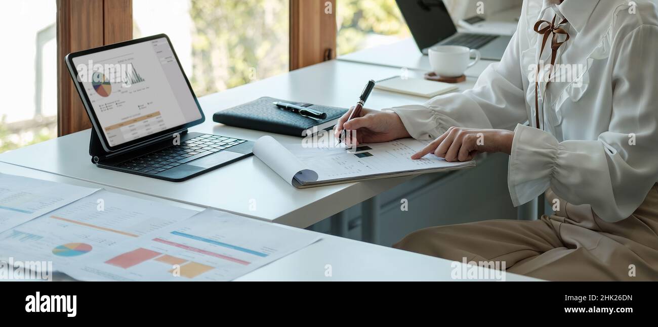 Bank paperwork hi-res stock photography and images - Alamy
