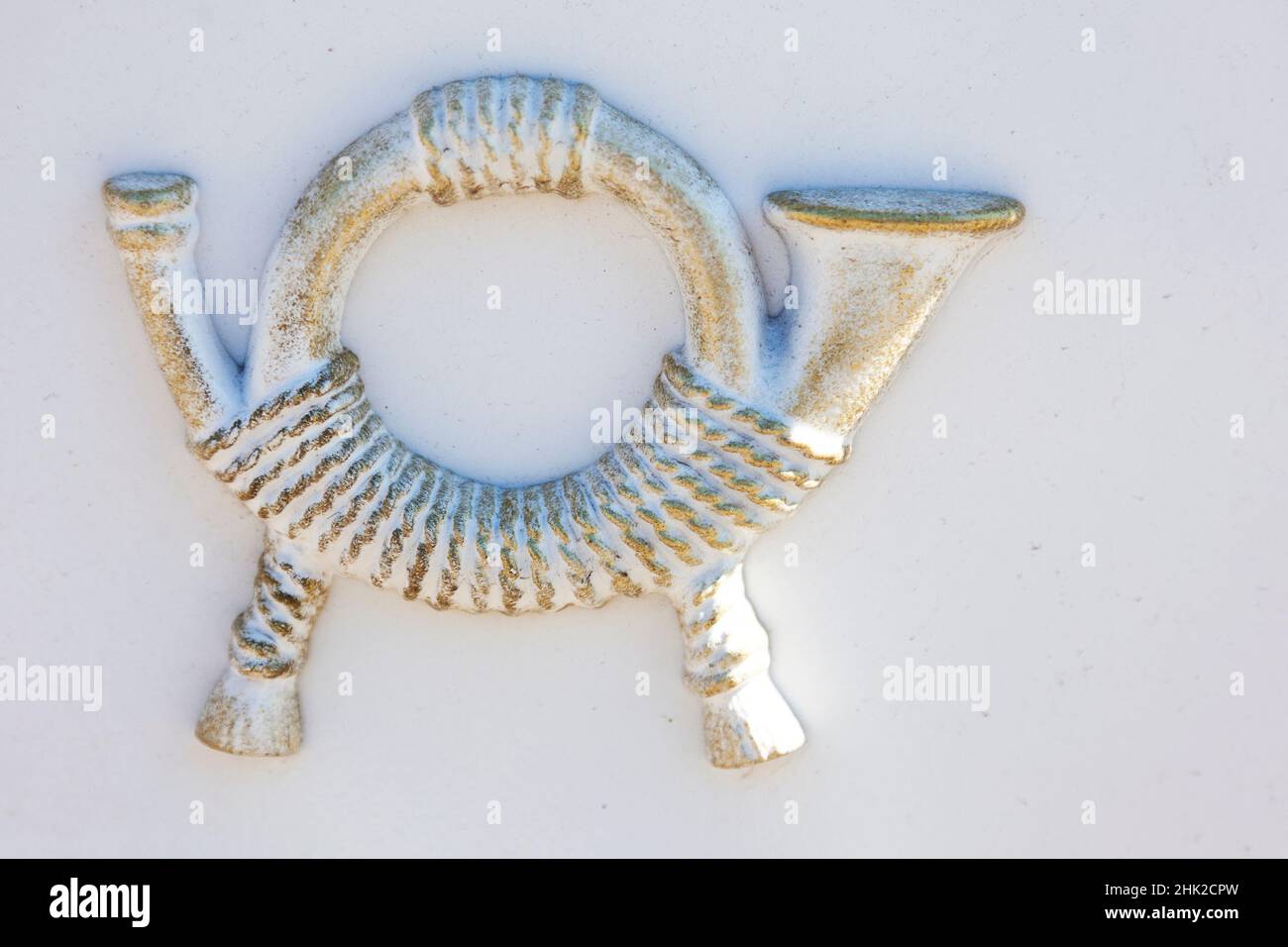 a post horn as a symbol on a mailbox Stock Photo - Alamy