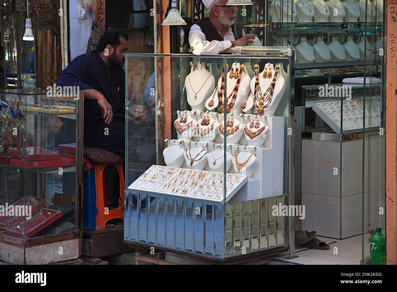 The local market, bazaar in Peshawar, Pakistan Stock Photo - Alamy