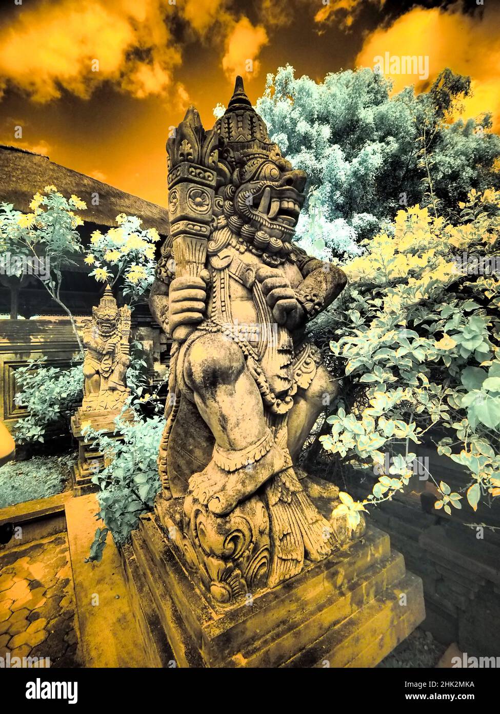 Indonesia, Bali, Ubud. Pura Tirta Empul Temple, bath in Tampaksiring ...