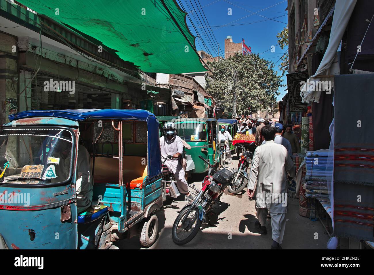 The local market, bazaar in Peshawar, Pakistan Stock Photo - Alamy