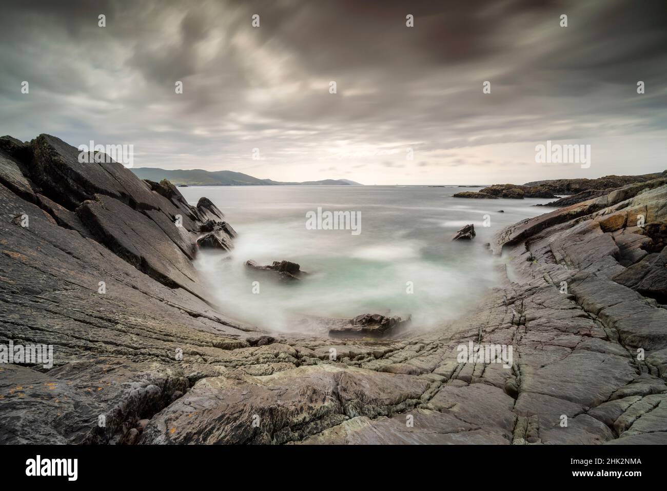 Bowl formation hi-res stock photography and images - Alamy