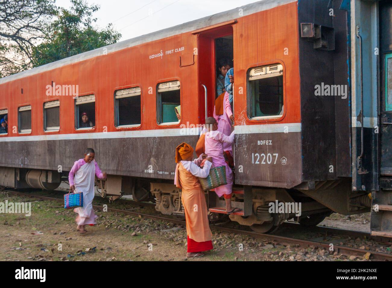 Make Tehi Lar, Myanmar. People boarding a train. (Editorial Use Only ...