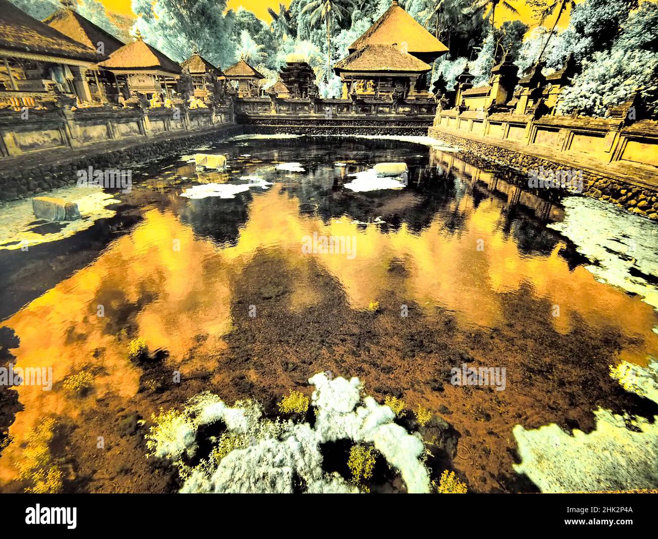 Indonesia, Bali, Ubud. Pura Tirta Empul Temple, bath in Tampaksiring ...